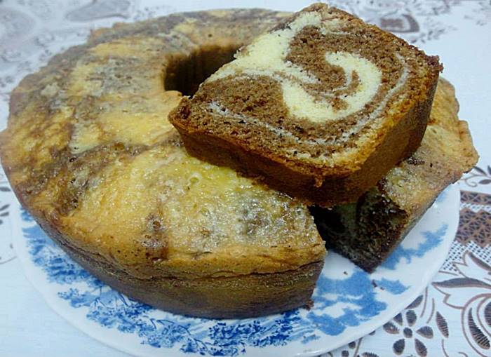 Bolo Mármore