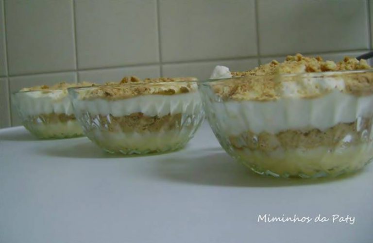 Doce de leite condensado, natas e bolacha