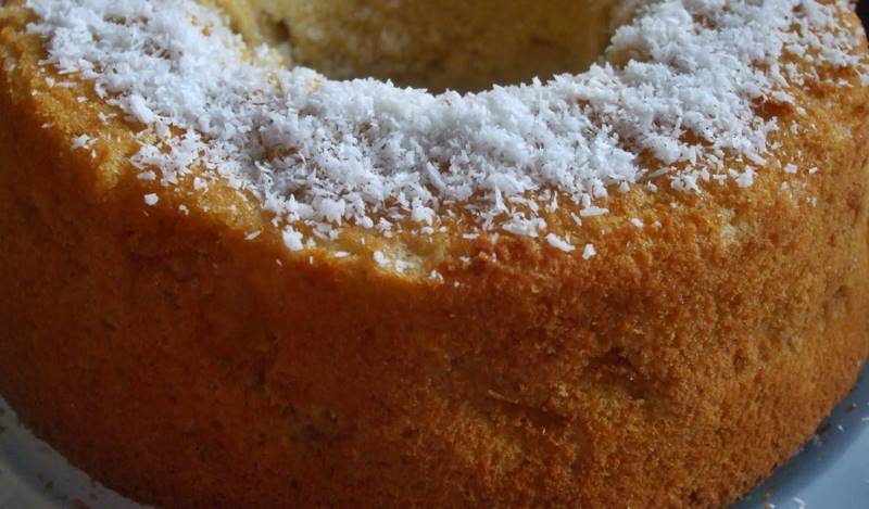 Bolo de coco e maçã
